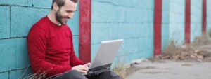 8 Best Laptops for Outdoor Use (2025) – Buyer’s Guide